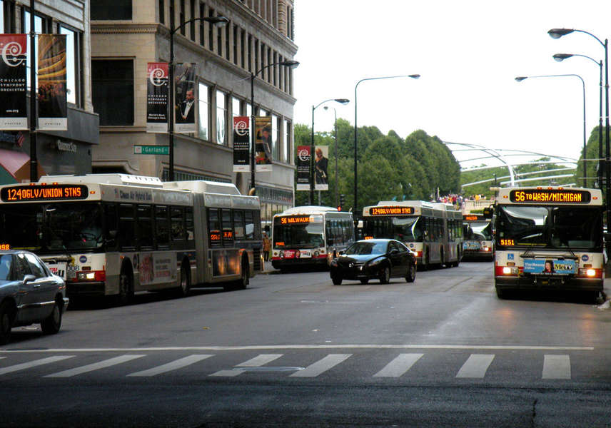 New CTA System Might Finally Reduce Awful Bus-Bunching Issues - Thrillist
