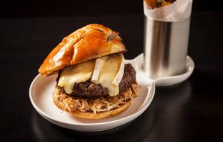 Rossi's Liquors: A Chicago, IL Bar.