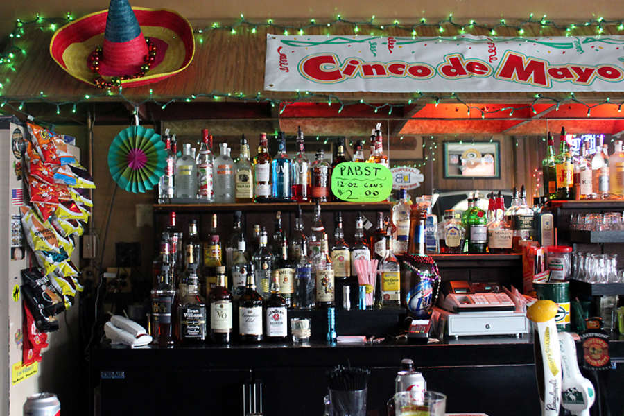 Gee Willickers: A Bar in Milwaukee, WI - Thrillist