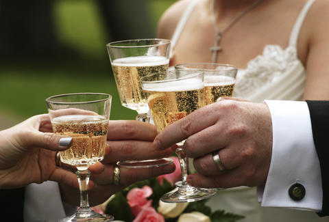 How To Drink At A Wedding - Drinking Tips And Advice - Thrillist