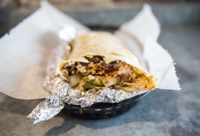 Best Fast Food Burritos - Chipotle, Del Taco, Wahoo's, Taco Bell ...
