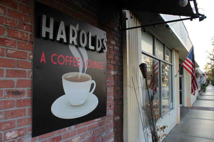 Harold's Coffee Lounge: A Bar in West Palm Beach, FL - Thrillist