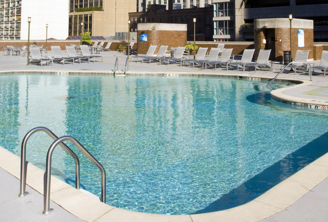 Sneak Into Chicago's Best Hotel Pools