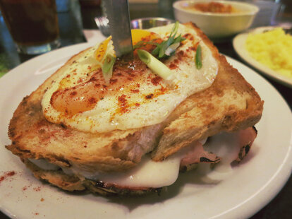 Best Austin Breakfasts - Thrillist