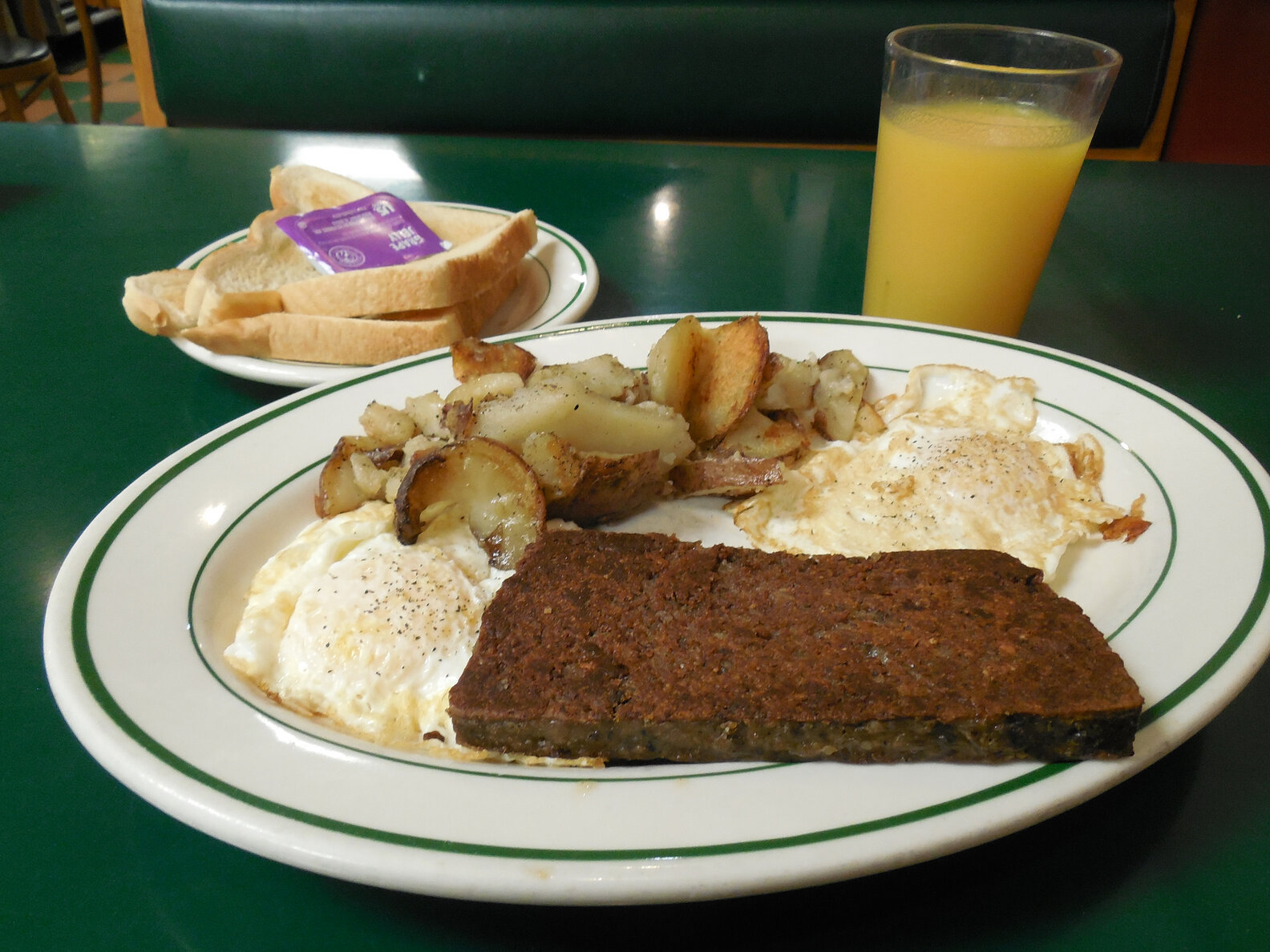 The 17 Best Breakfast Meats, Ranked - Thrillist