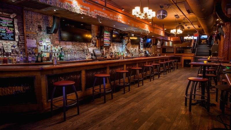 Whiskey Trader: Bar.