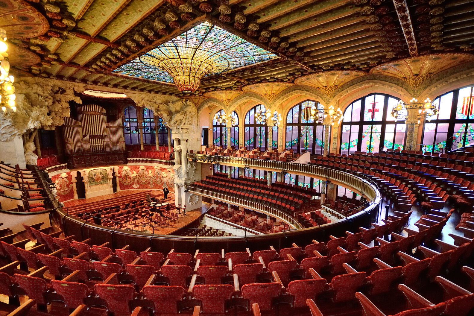 Beautiful Theaters Around the World - Sydney Opera House, Palais ...