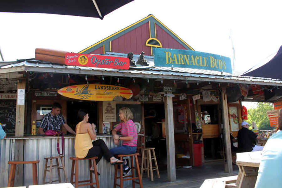 Barnacle Bud's: A Bar in Milwaukee, WI - Thrillist