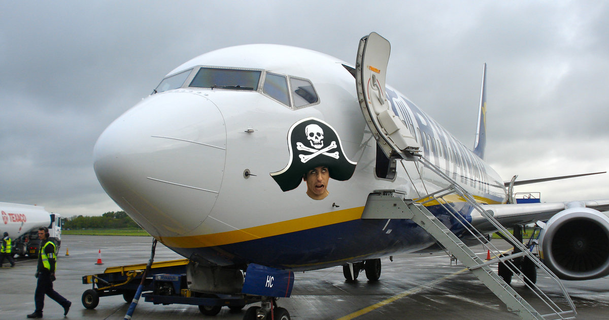 Ryanair "Get Your Plane Face On" Competition - Thrillist