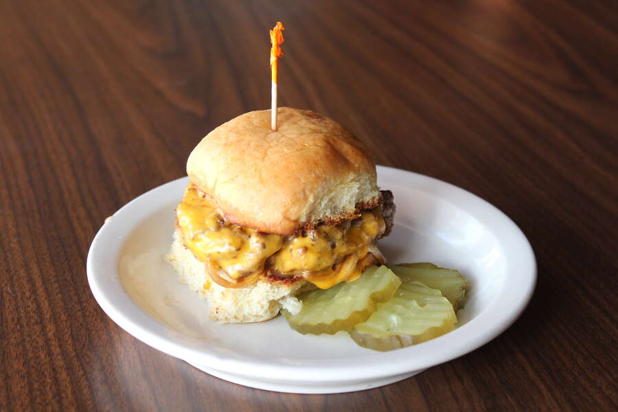 Little Palace: A Bar in Columbus, OH - Thrillist