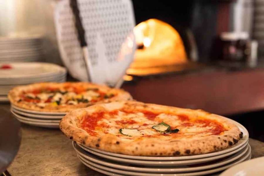 Pizza e Pazzi: A Restaurant in Toronto, ON - Thrillist