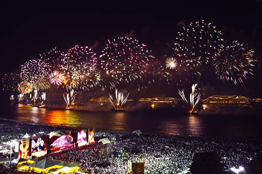 The 10 Best Beach Parties in the World - Thrillist