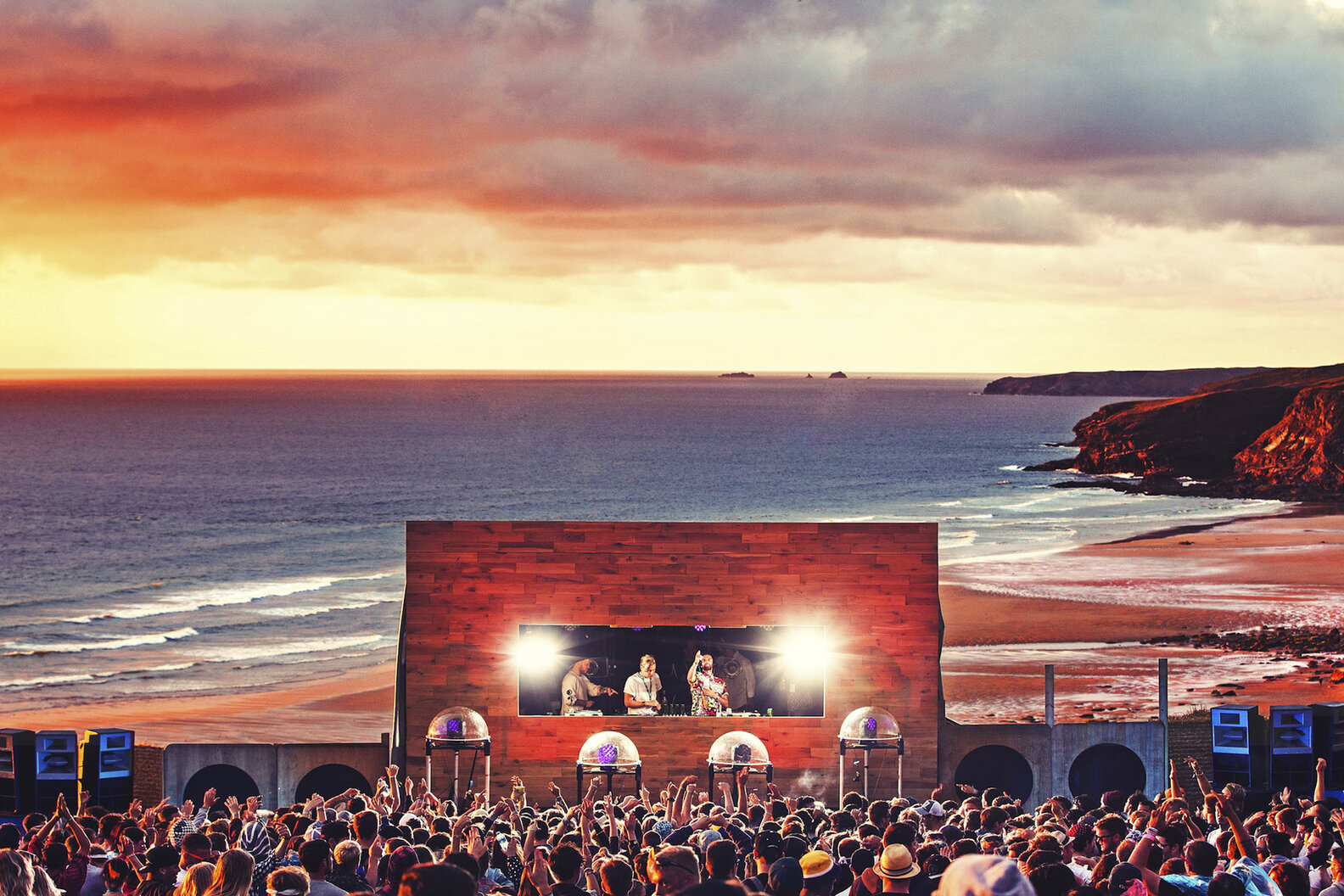 The 10 Best Beach Parties in the World - Thrillist
