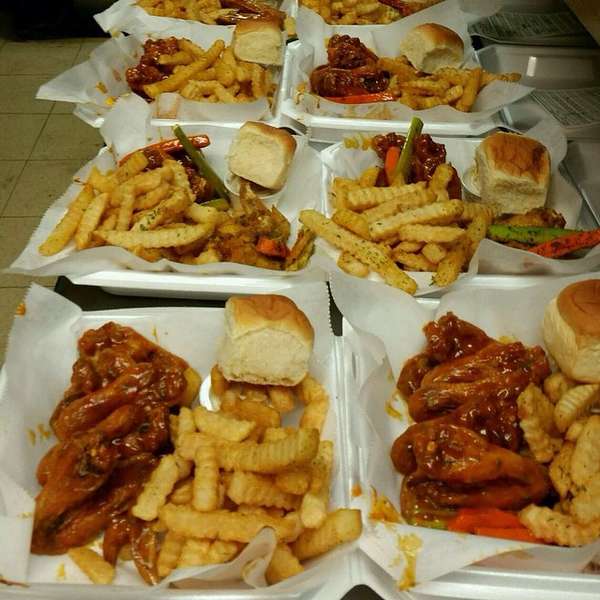 Ching's Hot Wings: A Restaurant in Memphis, TN - Thrillist