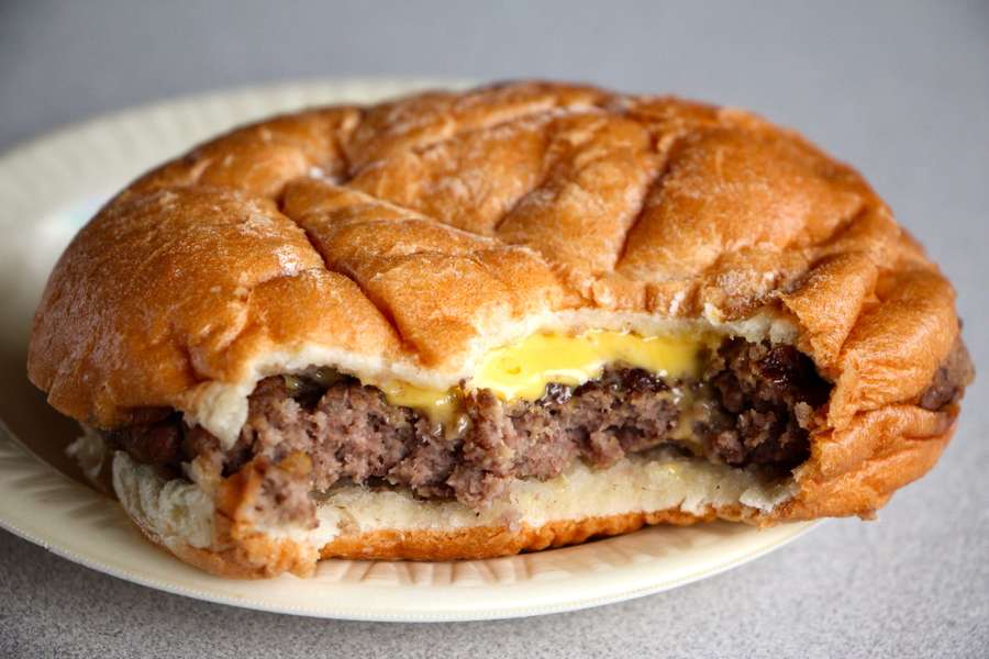 12 Best and Worst Foods on Amtrak Trains, Ranked - Thrillist