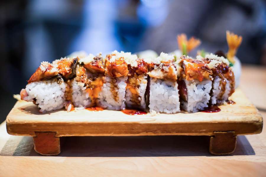 An Expert's Guide to Cheap Sushi - Thrillist