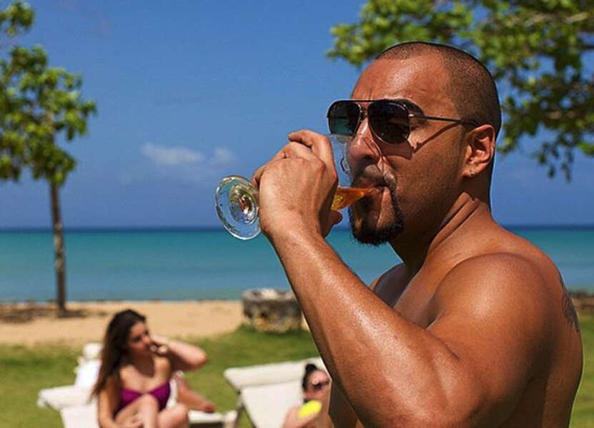 Hot Dudes Drinking Wine on Instagram - Thrillist