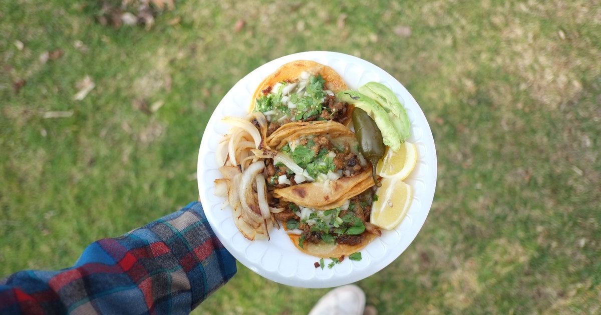 El Taconazo Taco Truck: A Houston, TX Restaurant.