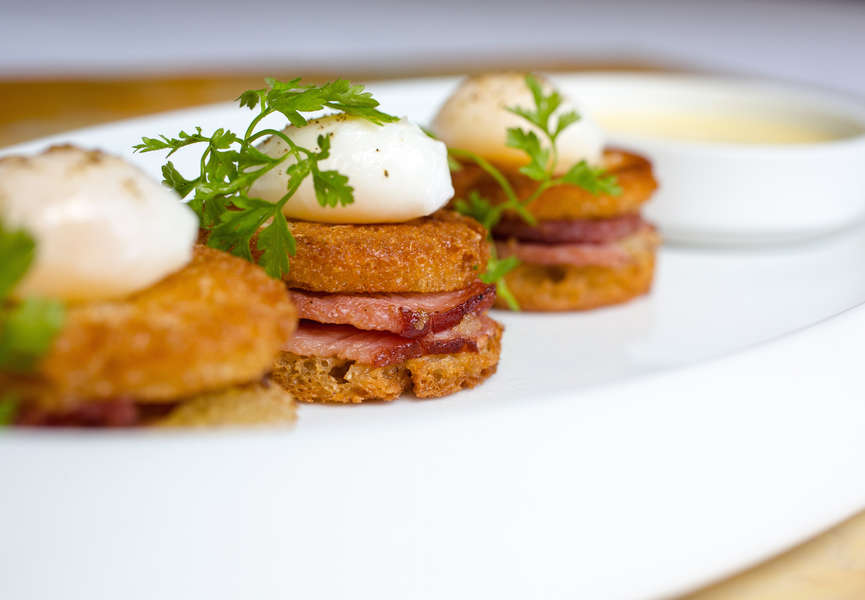 Menton Gold Bar: A Restaurant in Boston, MA - Thrillist