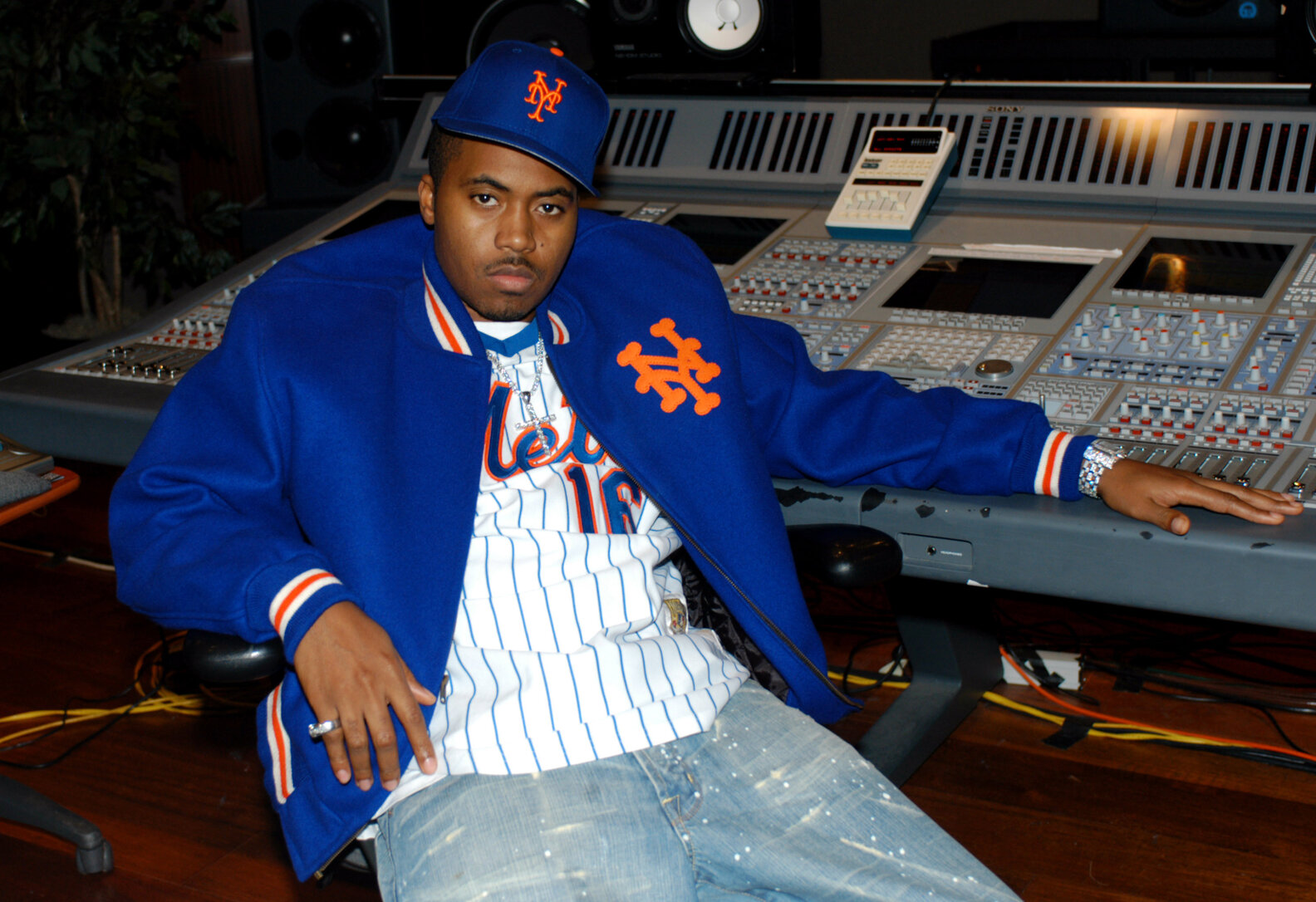 The 10 Greatest Old-School Hip-Hop Feuds, Hosted by DJ Kay Slay - Thrillist