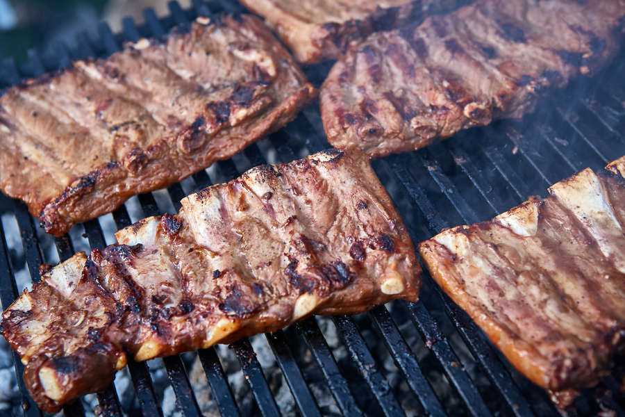 10 Grilling Lies Debunked by a Grillmaster - An Expert's Grilling Tips ...