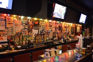 The 9 Most Important Bars in Toronto - Thrillist