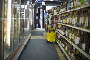How to Shop at Chicago Bodega Stores - Thrillist