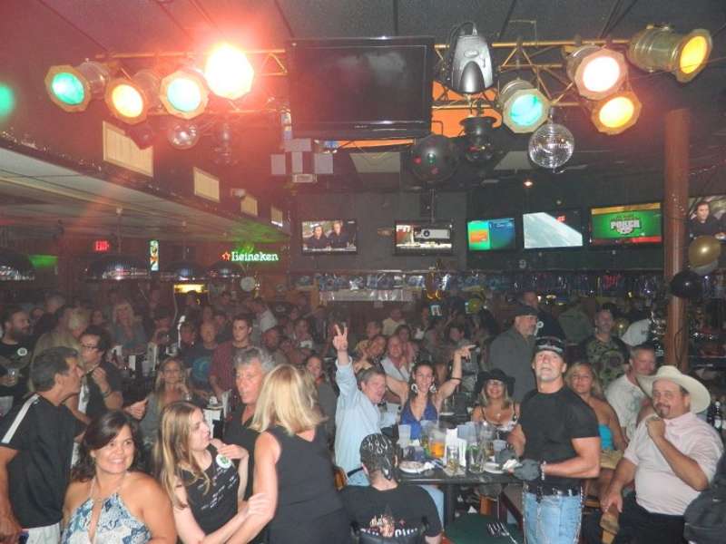 Little Hoolies: A Bar in Miami - Thrillist