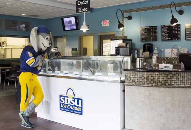 Colleges With the Best Perks - Amenities So Insane You'll Want to Go ...