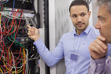 14 Reasons You Should Lay Off the Cable Guy From Comcast, Optimum ...