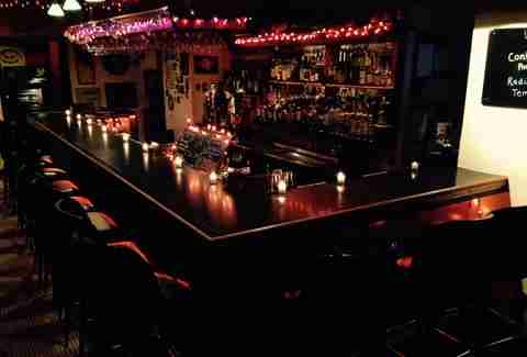 Johnny's Little Bar: A Warehouse District, Cleveland Restaurant.