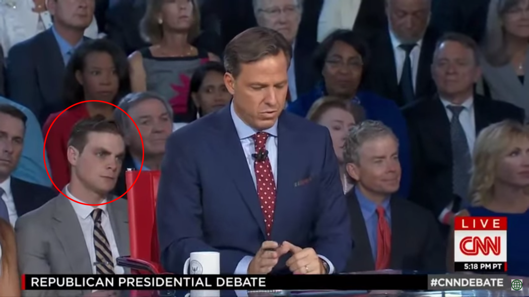 Mystery Man Behind Jake Tapper at GOP Debate Sparks Twitter Obsession ...