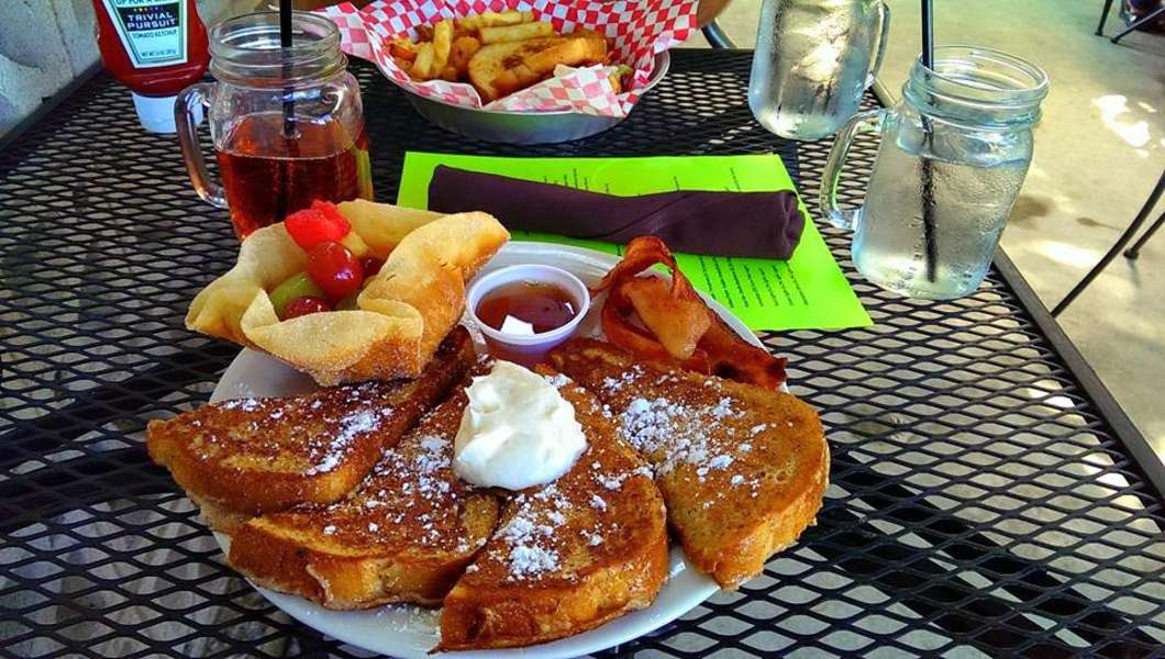The Local Oak: A Restaurant in Dallas, TX - Thrillist