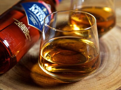 11 Reasons Why You Should Drink Canadian Mist - Thrillist