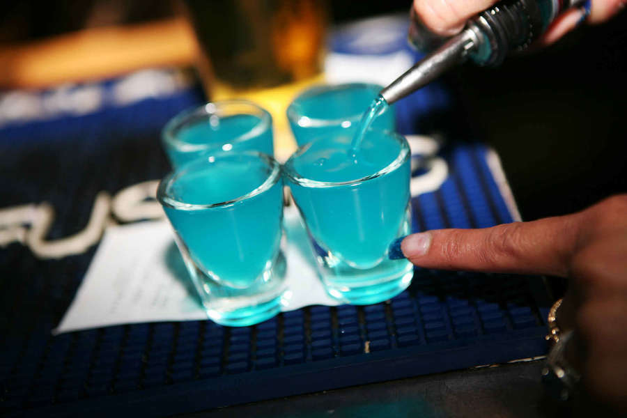 The Blue Line: A Bar in Kansas City, MO - Thrillist