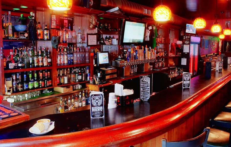 The Smiling Moose: A Bar in Pittsburgh, PA - Thrillist