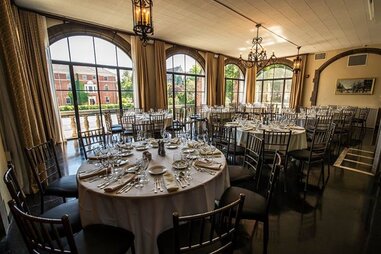 A Guide to Chicago's Old Private Membership Clubs - Thrillist