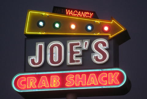 American Restaurants Don't Allow Tipping - USA Restaurants Banned ...