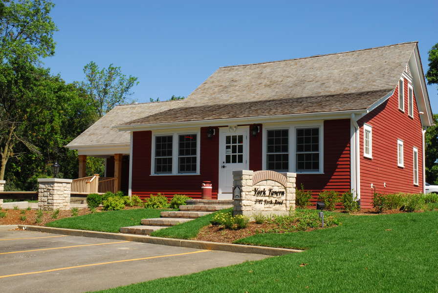 York Tavern: A Bar in Oak Brook, IL - Thrillist