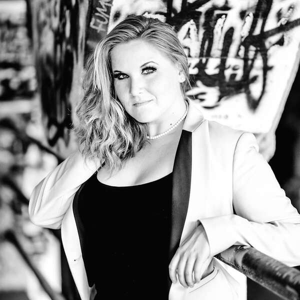 Maggie Young - Thrillist