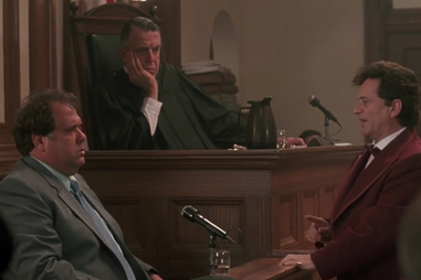 Lawyer Reviews Courtroom Dramas - Thrillist