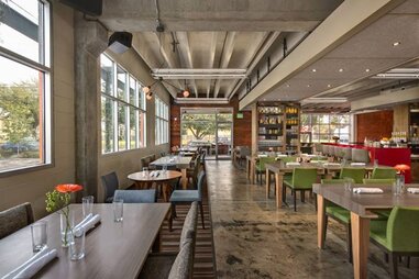 The 21 Best Houston Neighborhood Lunch Spots - Thrillist