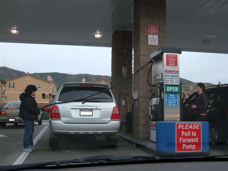 How to Know Which Side of the Car the Gas Tank Is On - Thrillist