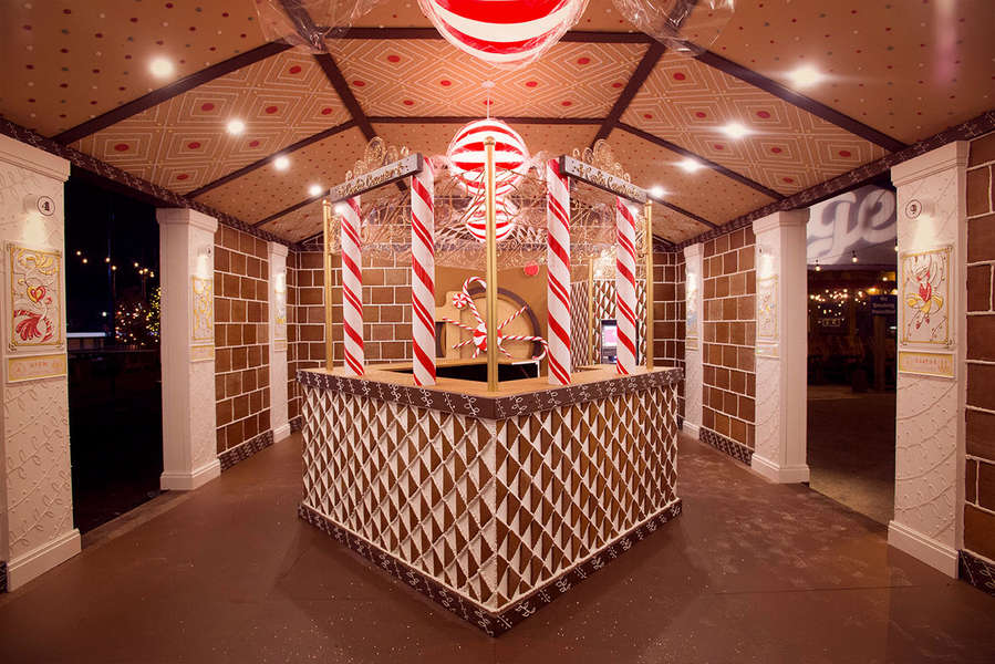 Revel in the Yuletide Glory That Is an Enormous Gingerbread Bank ...