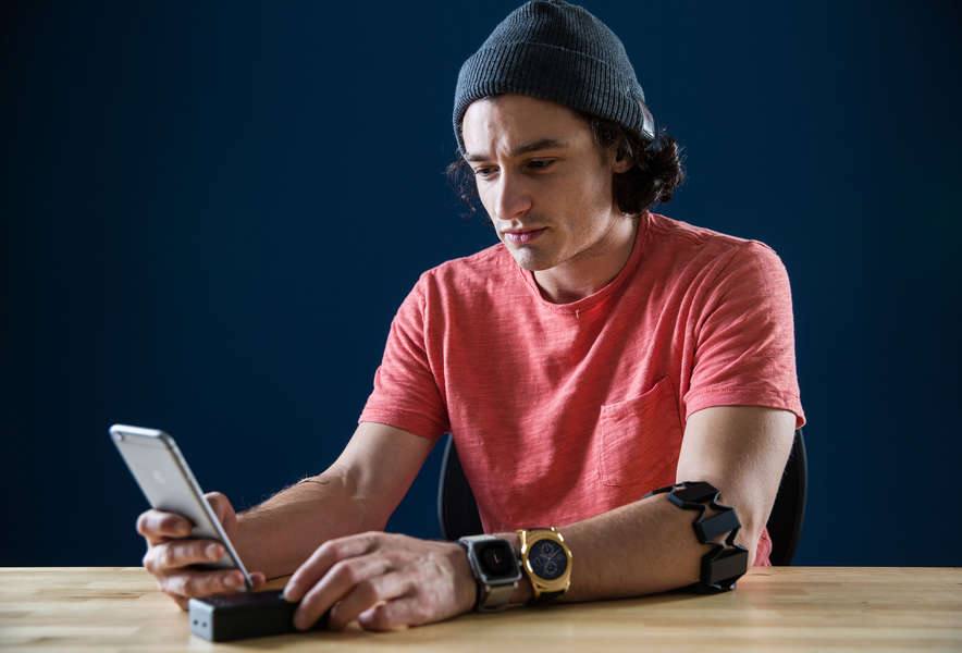 The Best Wearable Tech – LG, Pebble, Myo, Moov Now - Thrillist