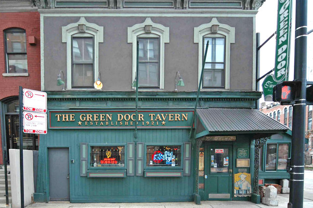 8 Chicago Bars With Notorious Mob Connections - Thrillist