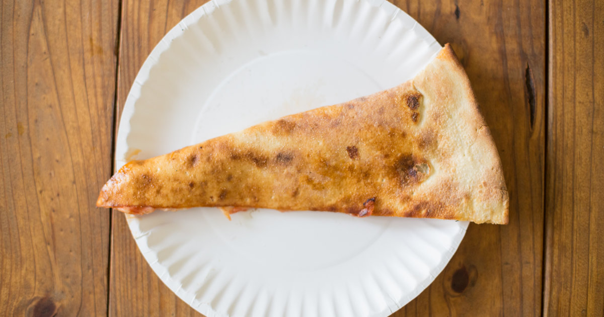 Folding Pizza Slices - The Case Against Folding Pizza - Thrillist