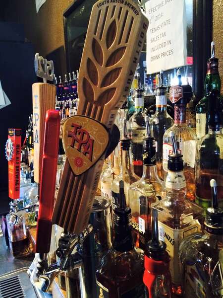 Red Shed Tavern: A Bar in Austin, TX - Thrillist