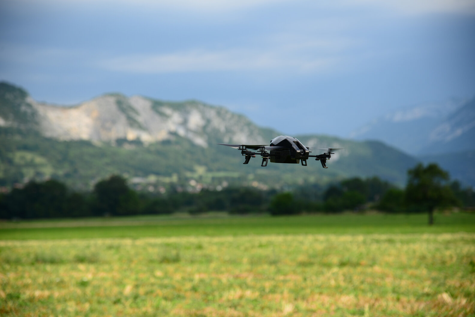 How to Fly a Drone Legally - FAA UAS Registration Requirements - Thrillist