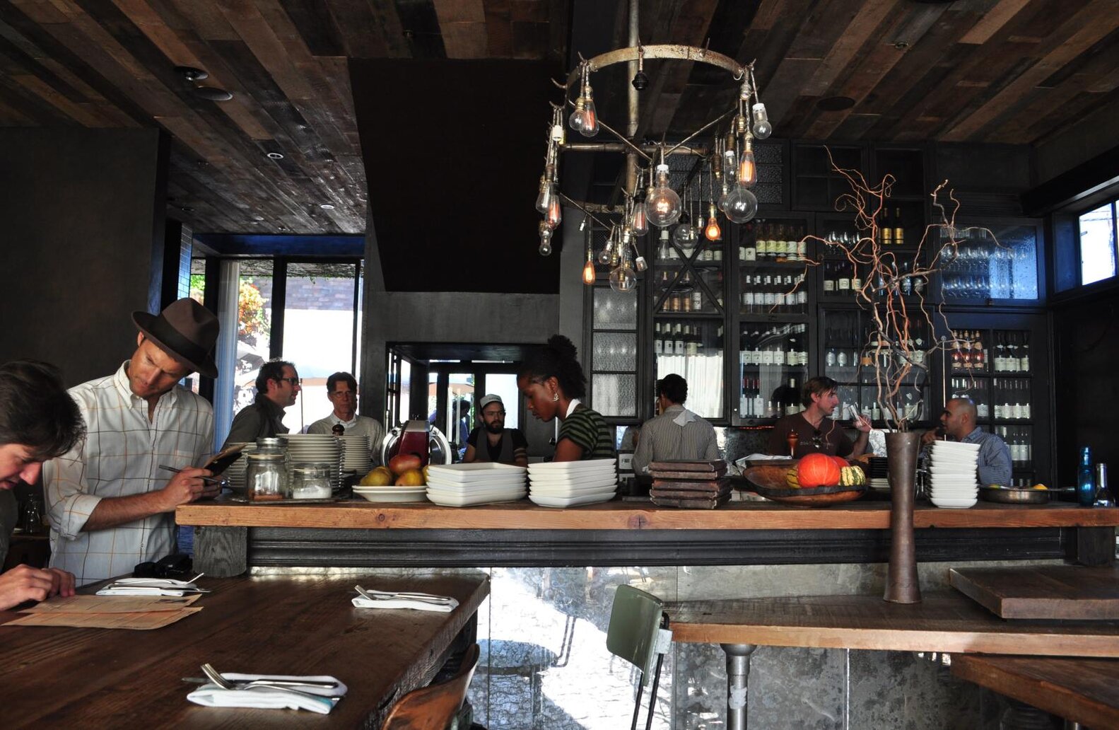 How to Get Into LA's Best Restaurants Without Reservations - Thrillist